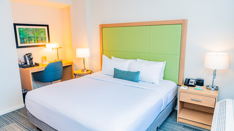 Single King Guest Room | Boston Hotel | Inn at Longwood